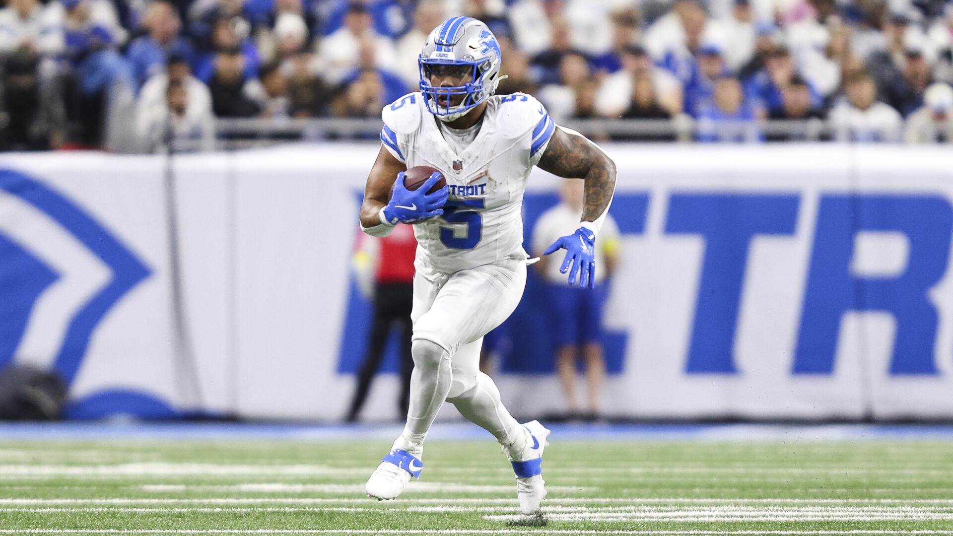 NFL week 16 best bets, odds, predictions: Bears vs Packers, Colts vs 49ers, Allen, Montgomery ...