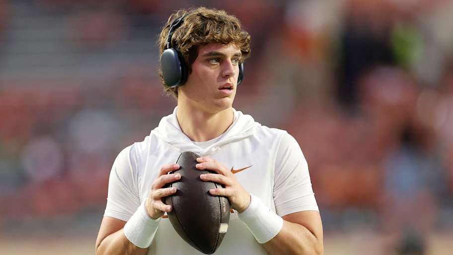 Arch Manning sends strong message to Texas' locker room ahead of 2026