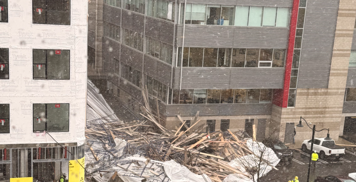Scaffolding collapses at Pittsburgh construction site as strong winds ...