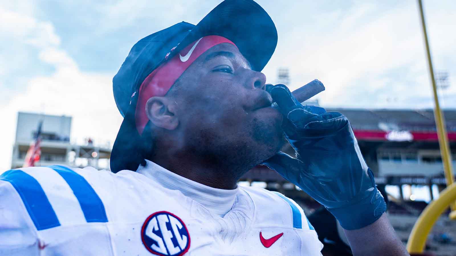 Ole Miss football DL drops 'troll' comment on Lane Kiffin after CFP win