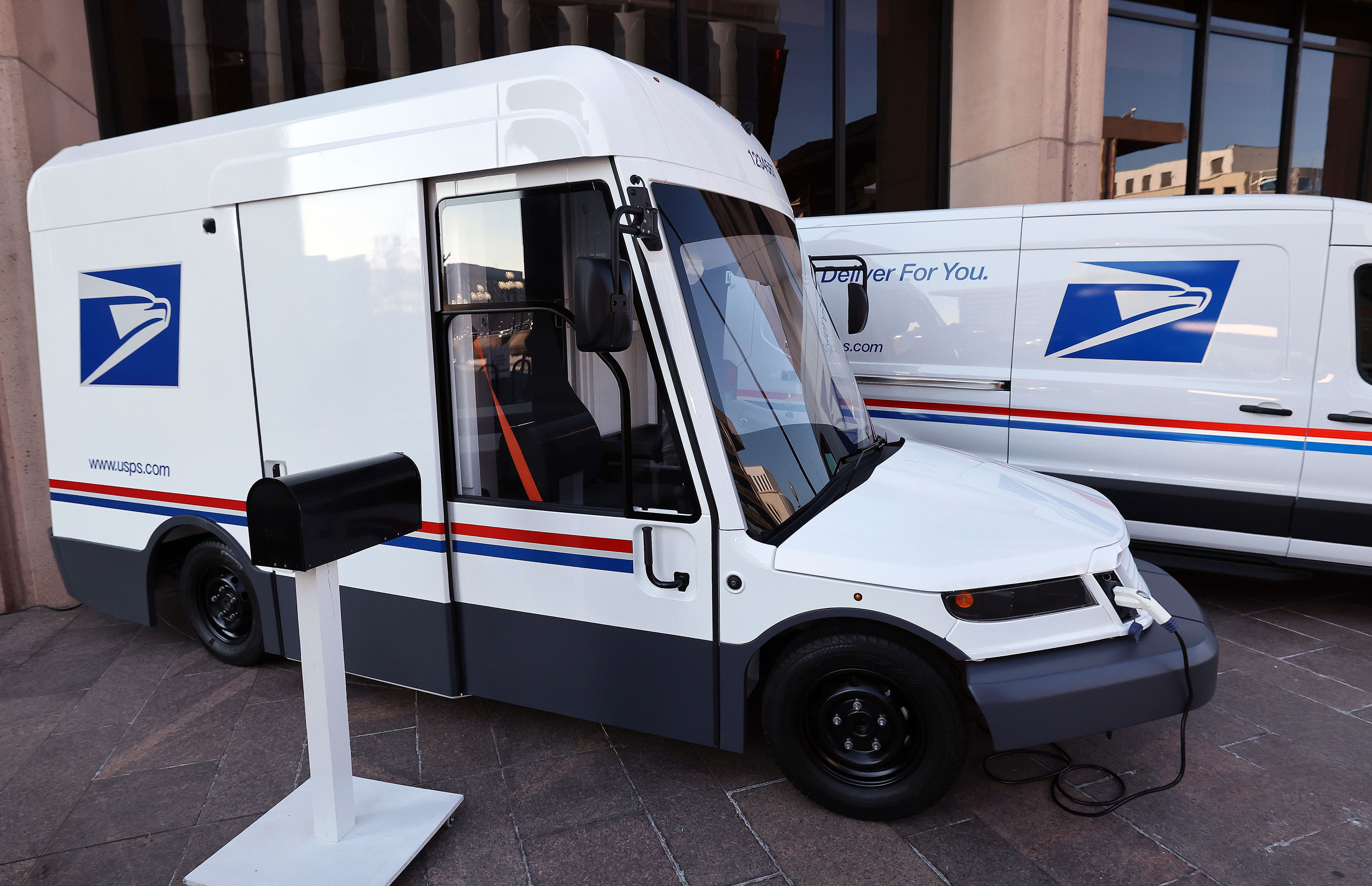 How to get discounted USPS stamps