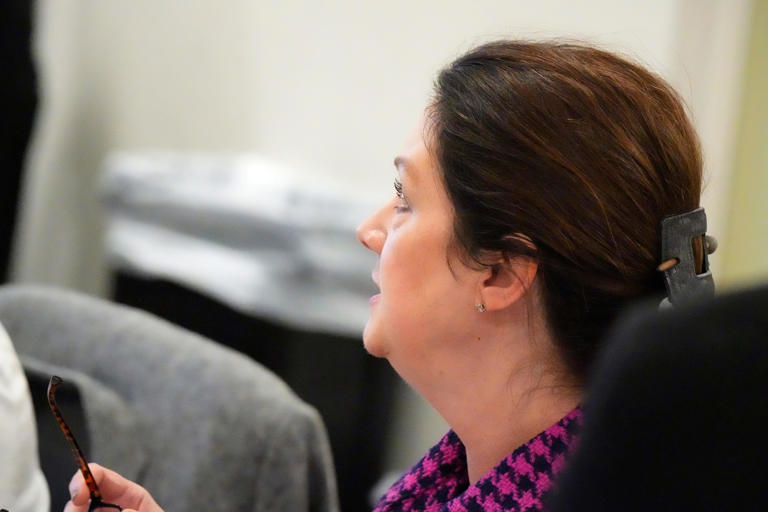 Ethics Commission halts plan for new campaign finance site; AG ...