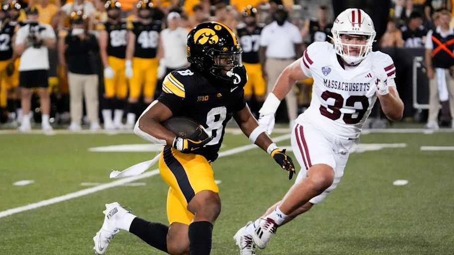 The Hawkeyes lose their first player to the transfer portal ahead of ...