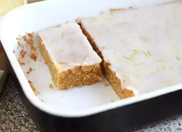 Lemon and oat brownies with lemon glaze