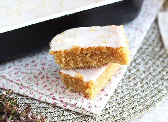 Lemon and oat brownies with lemon glaze