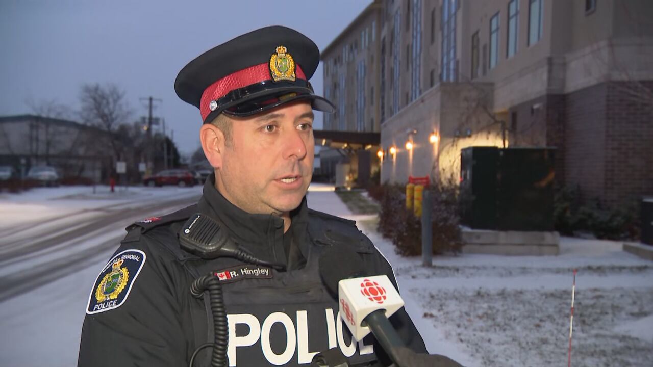 Officer shot as police respond to fence dispute in Welland, Ont ...