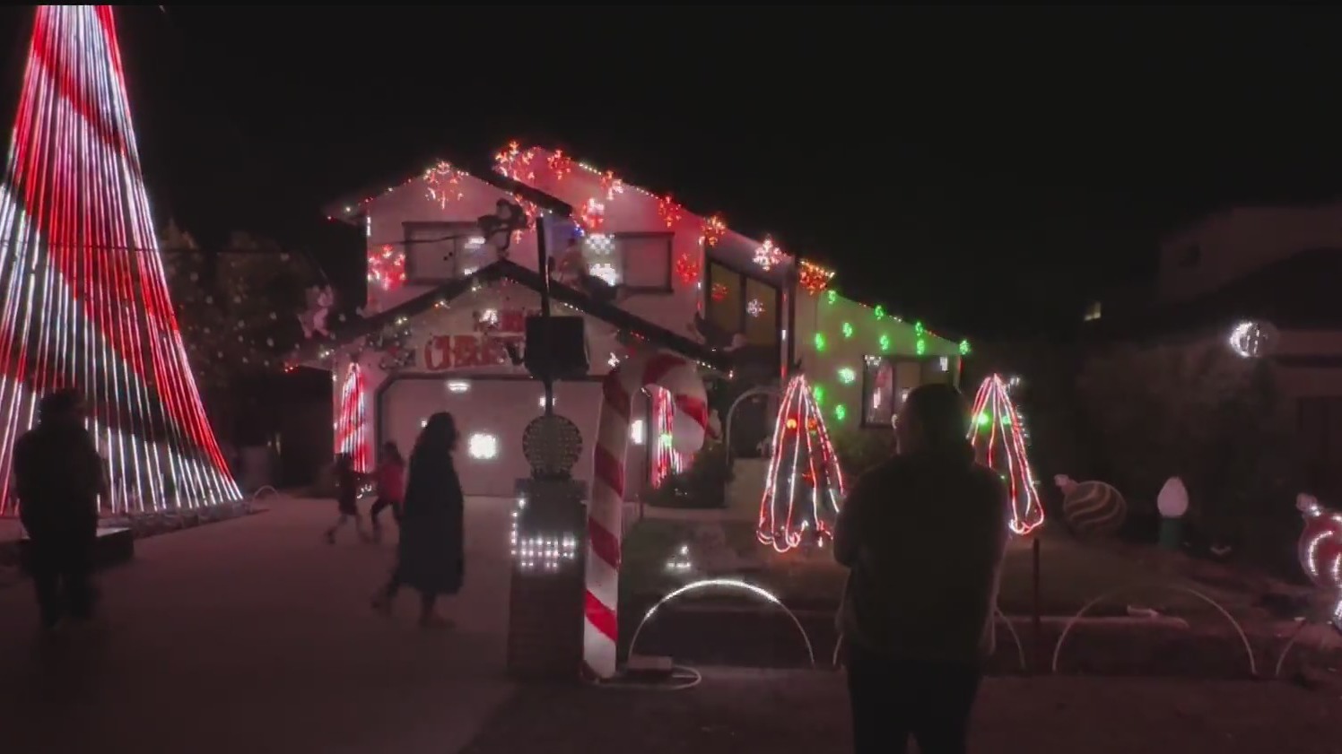 Morgan Hill man's amazing light displays turn into full-time profession