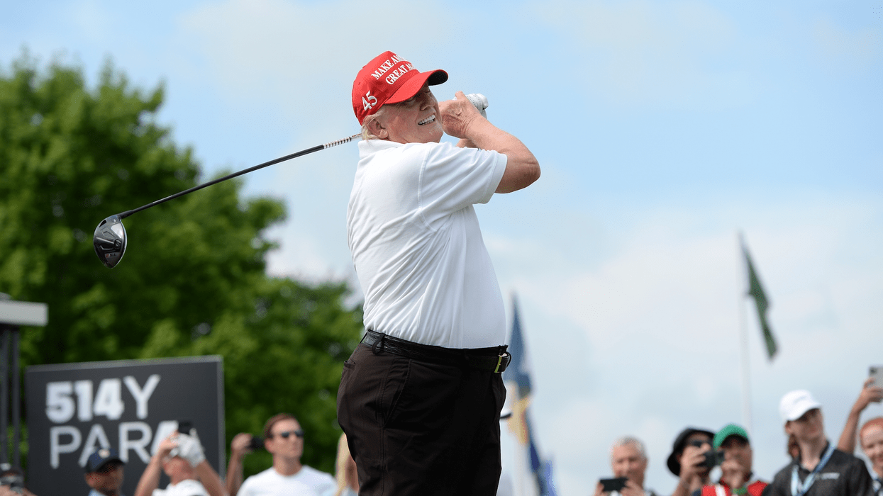 Trump's golf club restaurant infested with 'maggots and mold': report