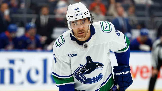 Brind’Amour: Seth Jarvis 'out a while' after crash into post vs. Panthers