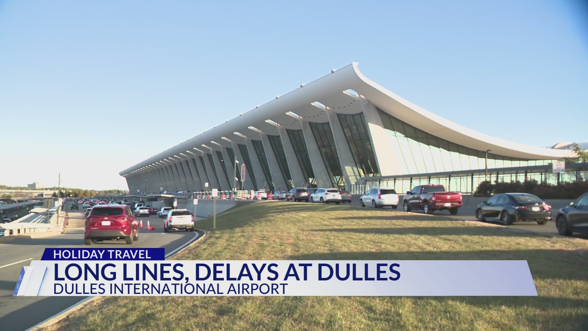 Travelers see long lines, delays at Dulles airport