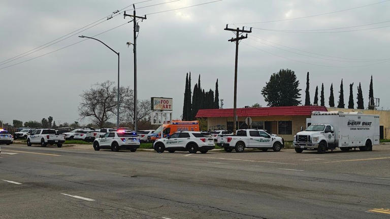 Heavy KCSO presence near Lamont as bomb squad and crisis team respond ...