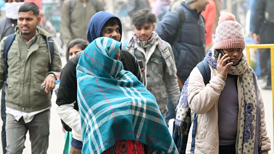 Weather today: IMD issues orange alert for fog in Delhi, UP, Haryana ...