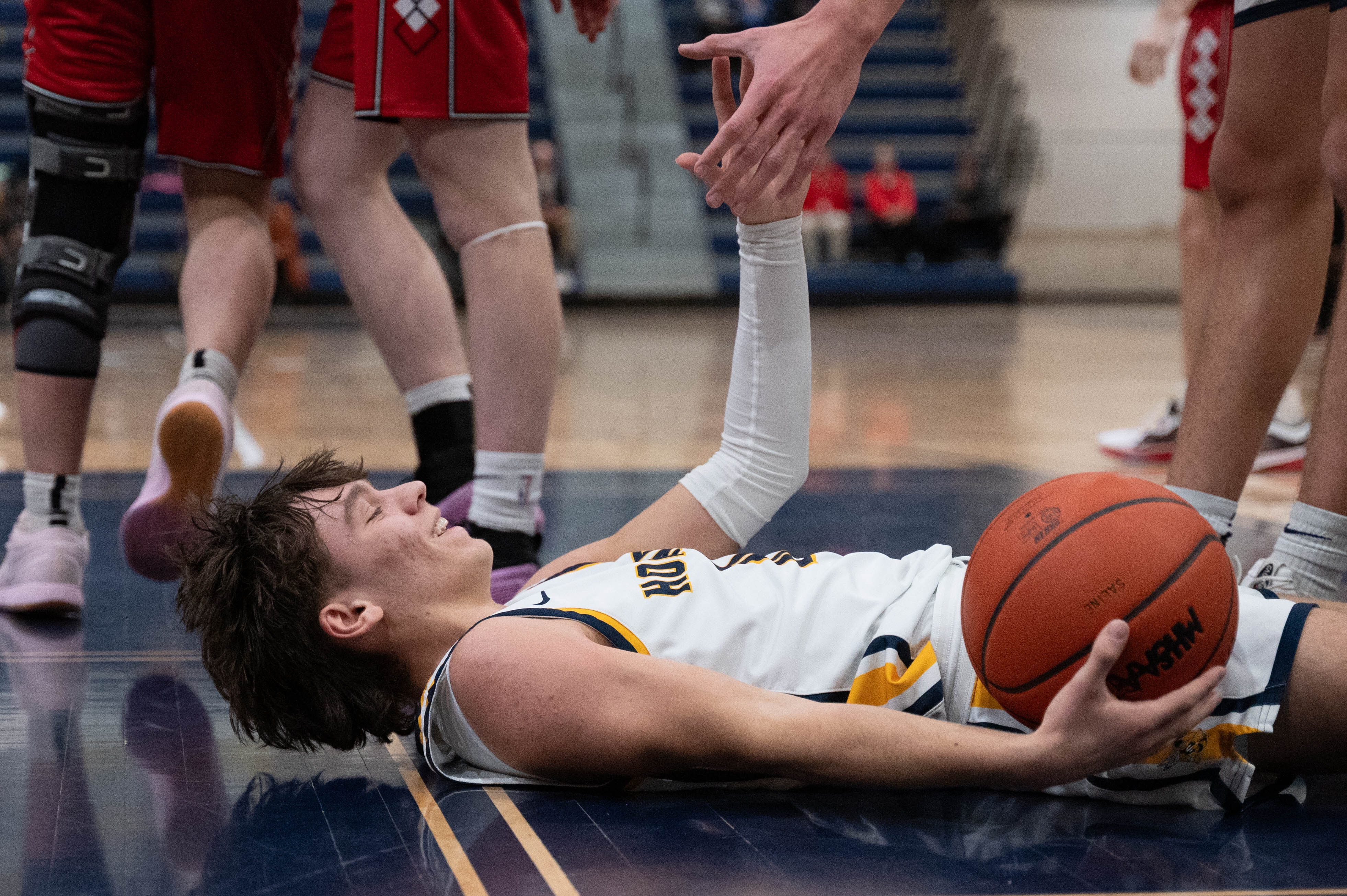 Ann Arbor basketball highlights: Sophomore star sparks bounce-back win