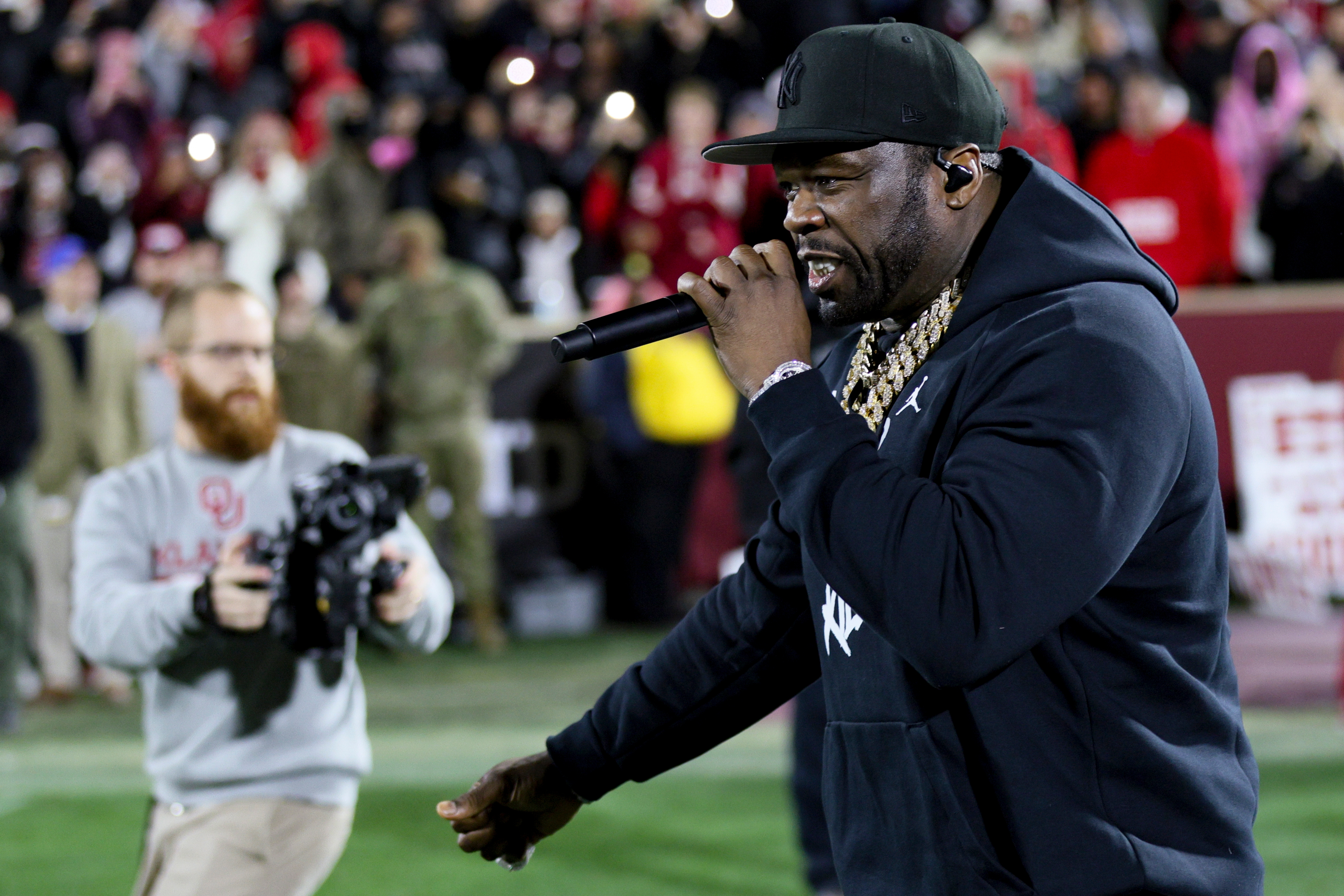 50 Cent's 'Many Men' electrifies Oklahoma crowd, and Sooners score two ...