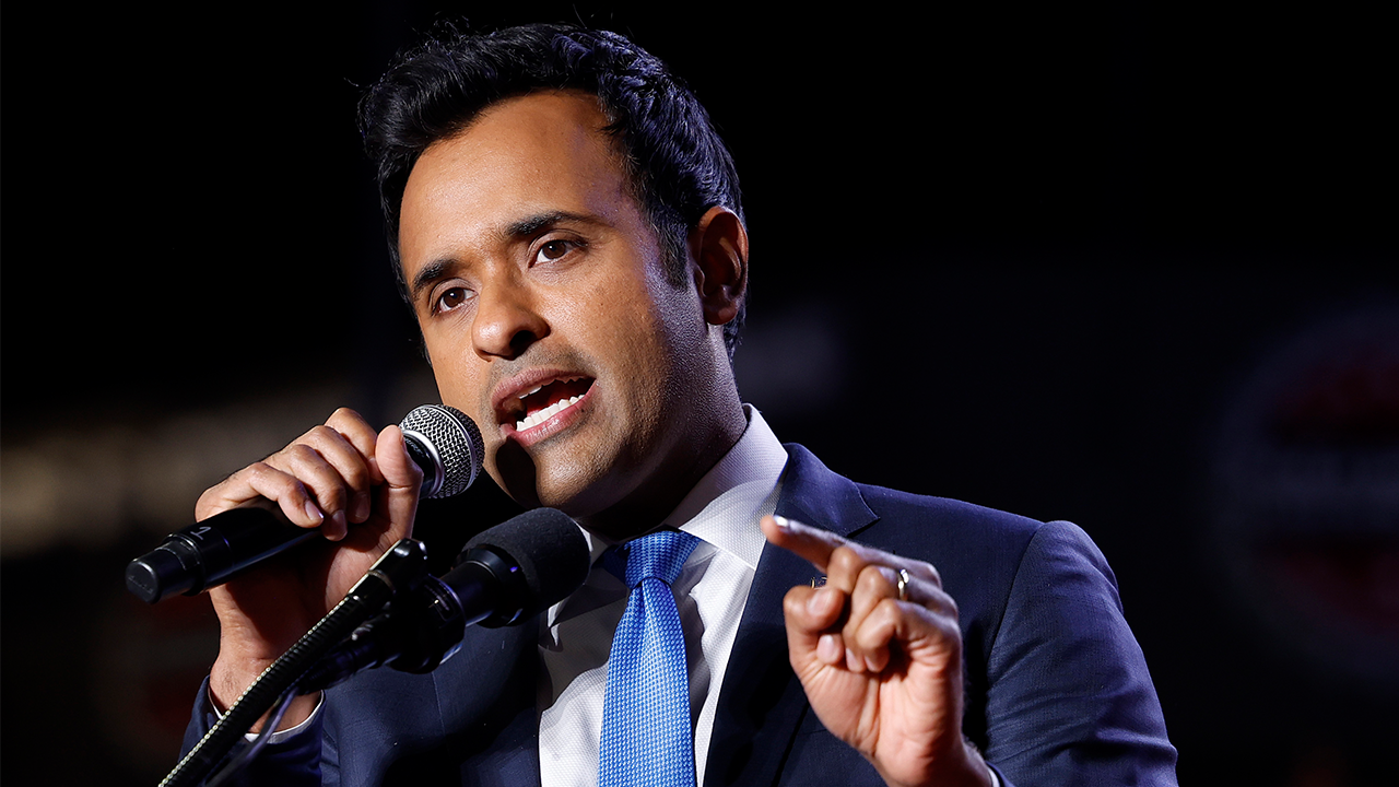 Vivek Ramaswamy turns to conservative youth to shape the movement’s ...