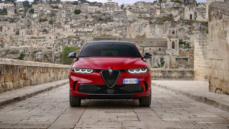 Destination fees are skyrocketing. US automakers are leading the charge