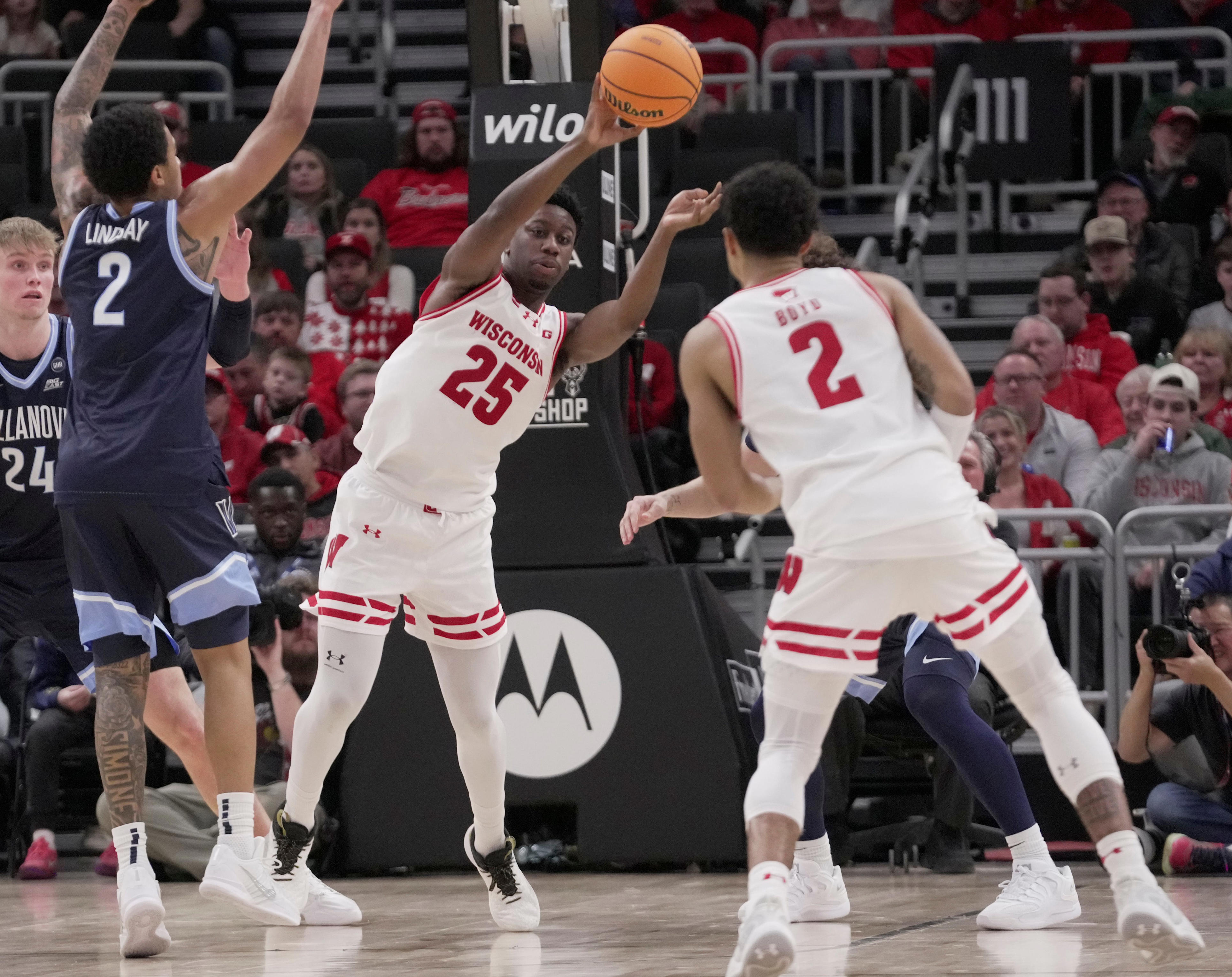 What channel is Wisconsin vs UCLA on tonight? Time, TV, odds