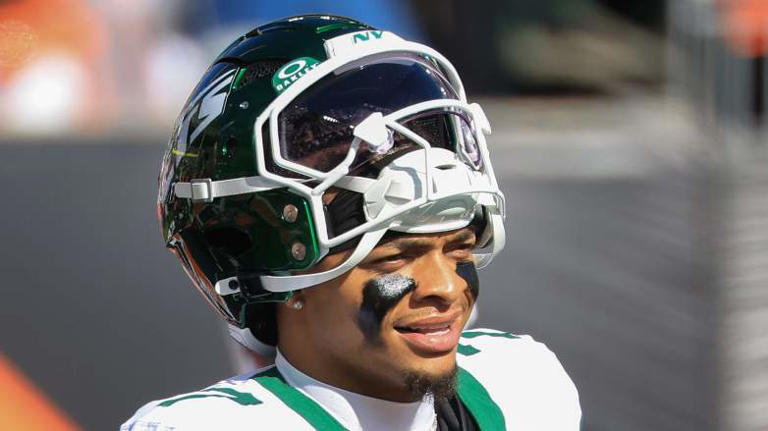 Chiefs advised to sign $40 million QB as Patrick Mahomes’ backup