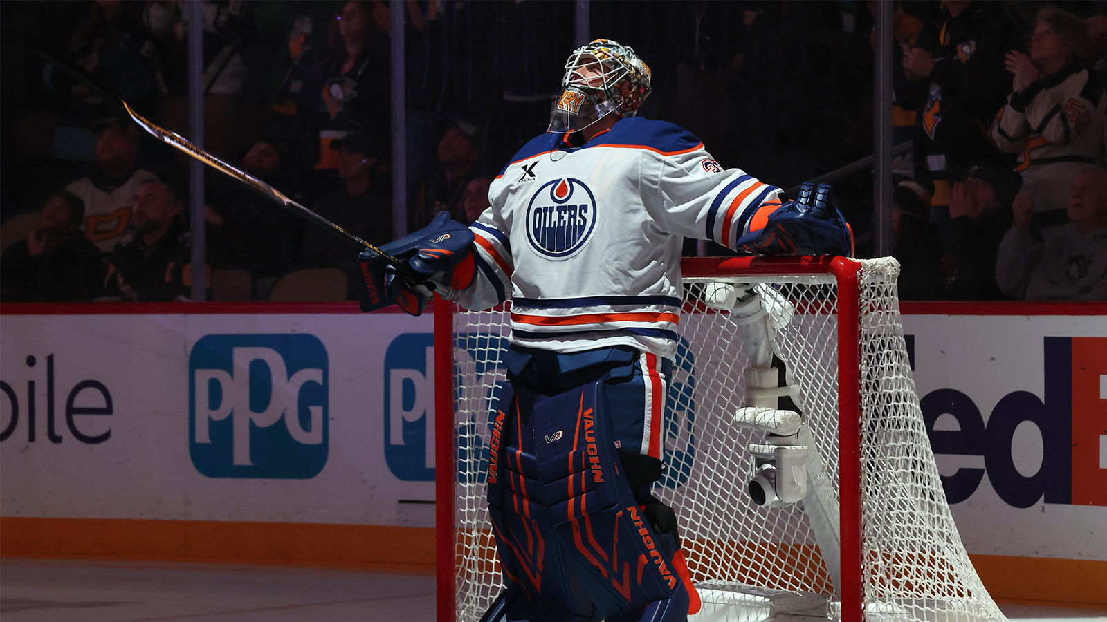 Oilers’ goaltender Tristan Jarry gets murky injury update after leaving ...