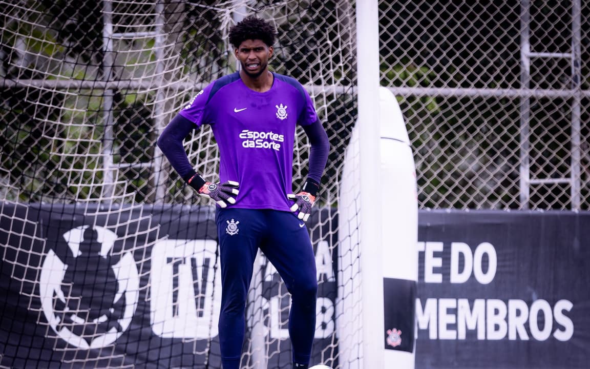Sem Memphis, Corinthians treina pênaltis de olho na final da Copa do Brasil