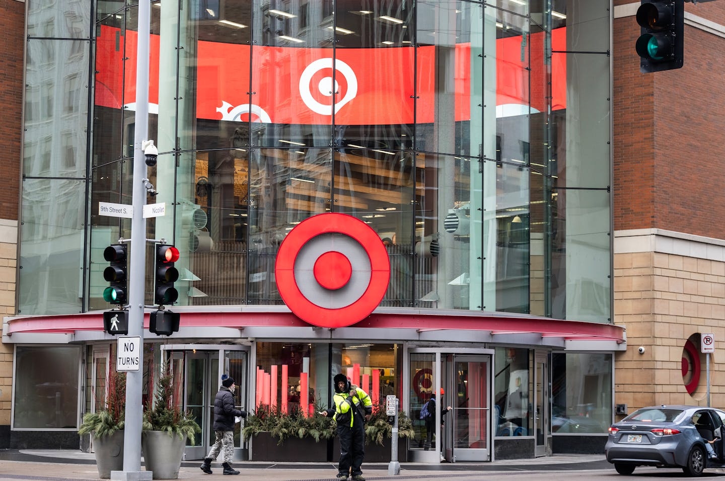 Big retailers like Target increasingly hit by online refund fraud rings ...
