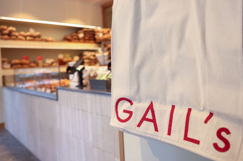 Popular high street bakery chain keeping 10 stores open on Christmas Day