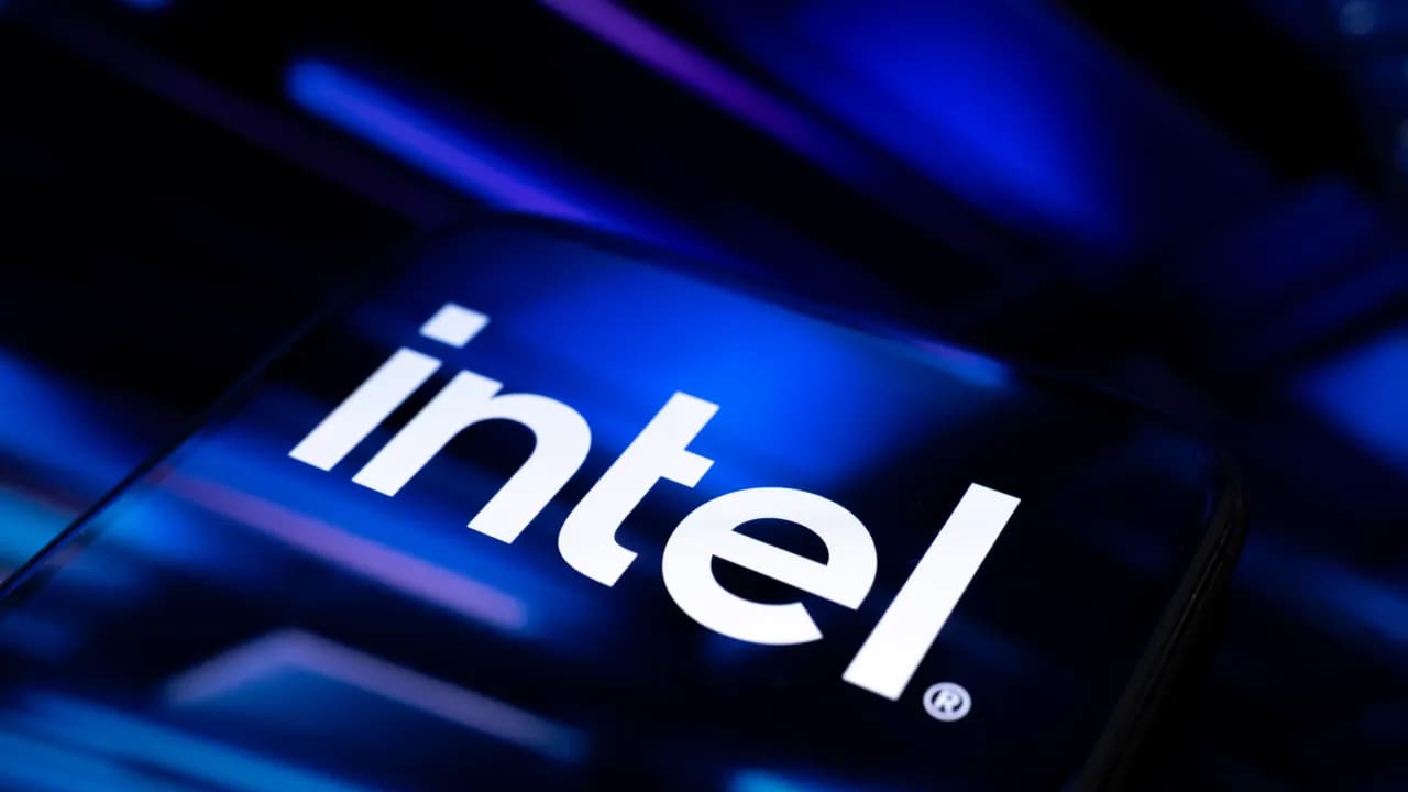 Nvidia, Intel shares jump after US antitrust agencies clear $5B deal ...