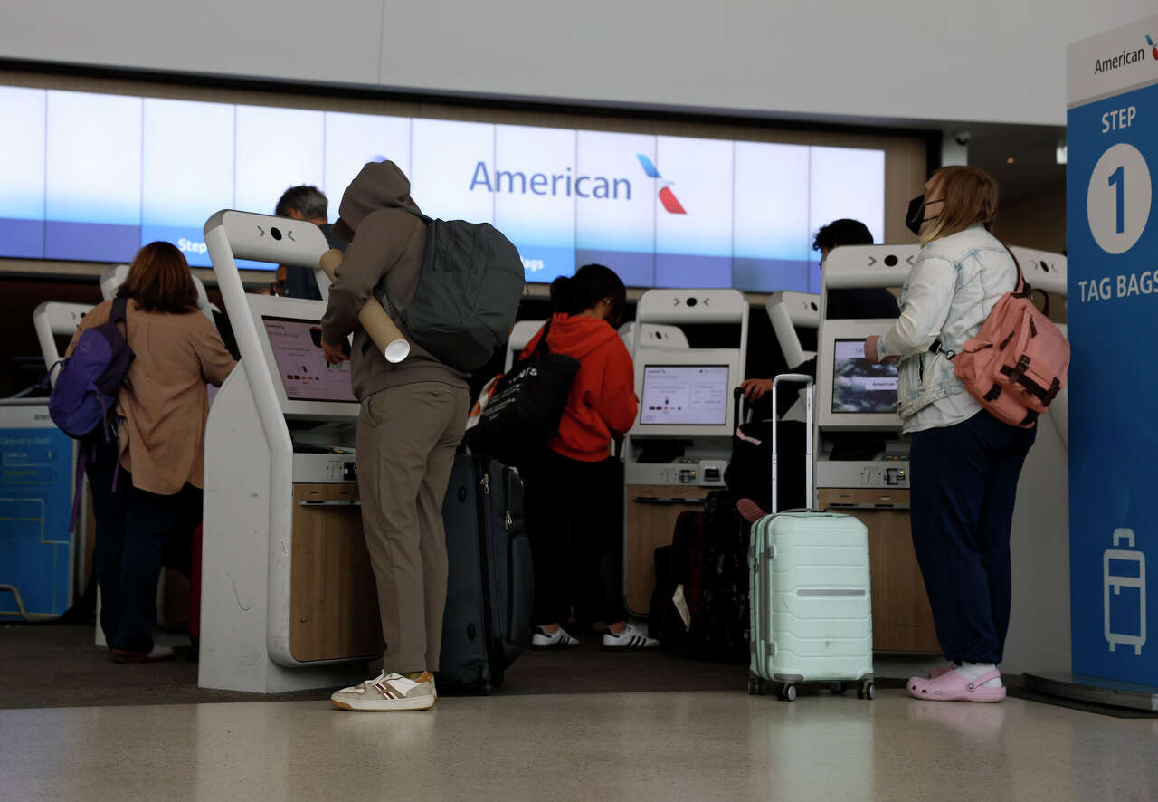American Airlines stops awarding miles on basic economy tickets