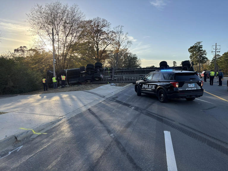 Accident snarls Friday night traffic in Union County