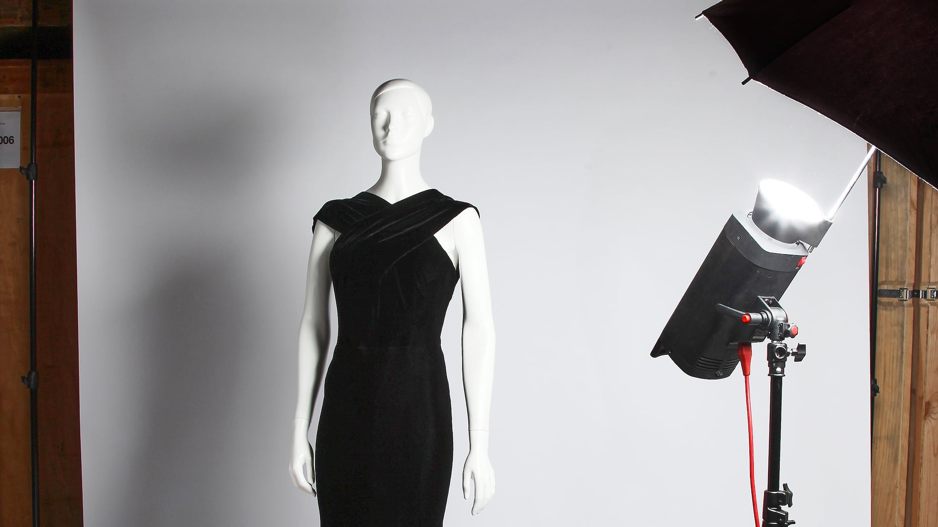 À Paris, une tenue signée Alaïa vient d’être vendue pour plus de 50 000 ...