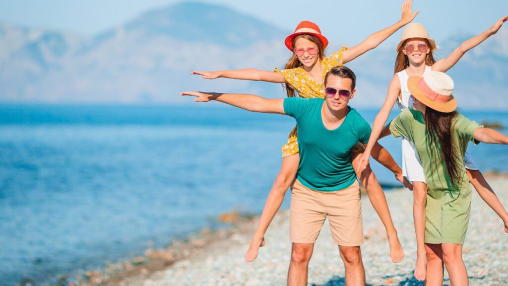 10 números de emergencia que debes tener en vacaciones