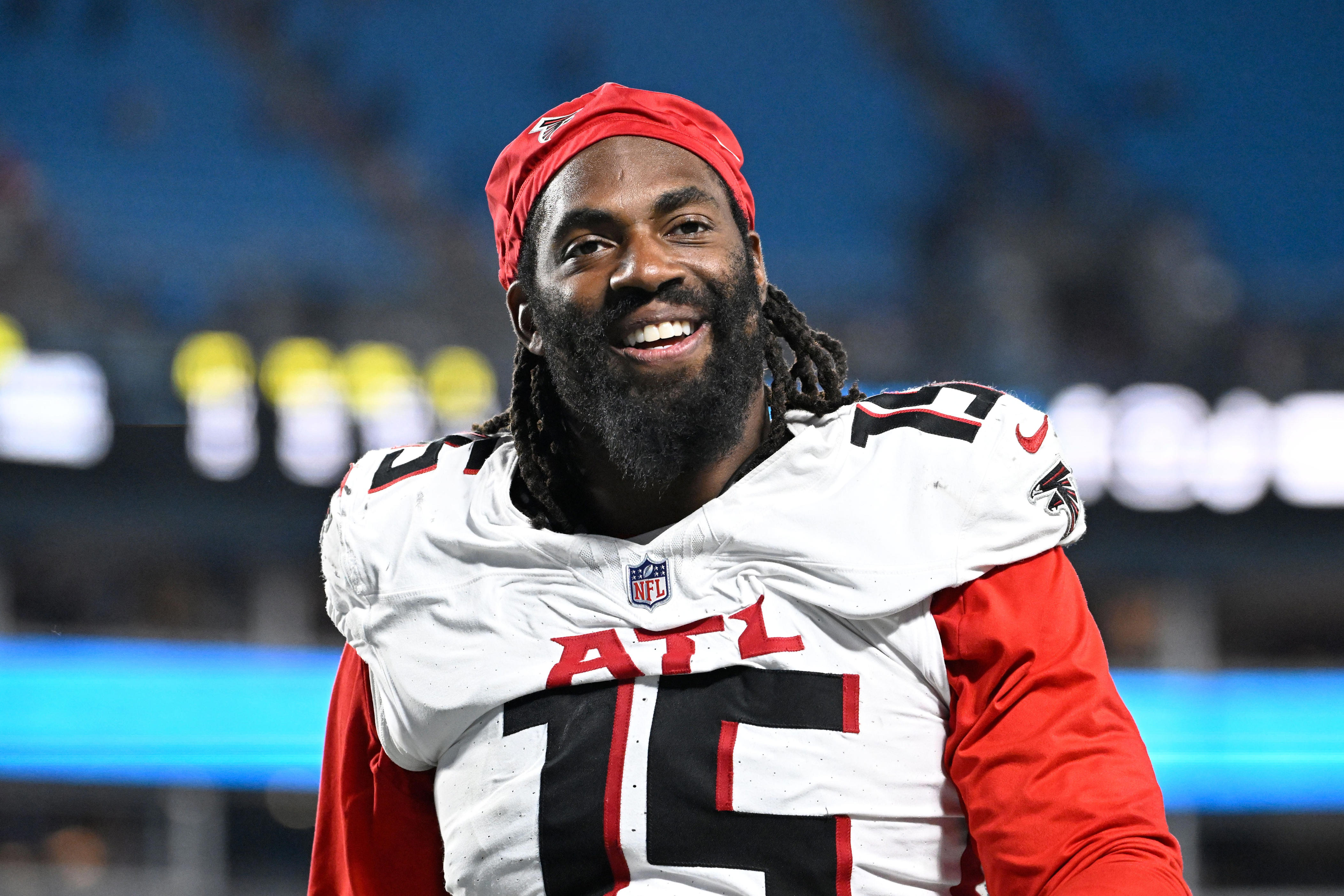 Former Falcons edge rusher to sign with AFC East contender