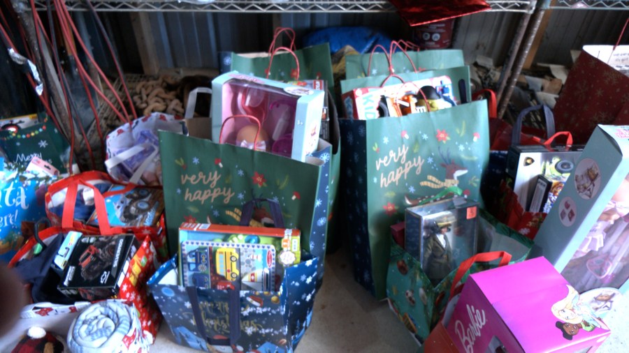 Nonprofit spreads Christmas joy to hundreds of kids in need in ...