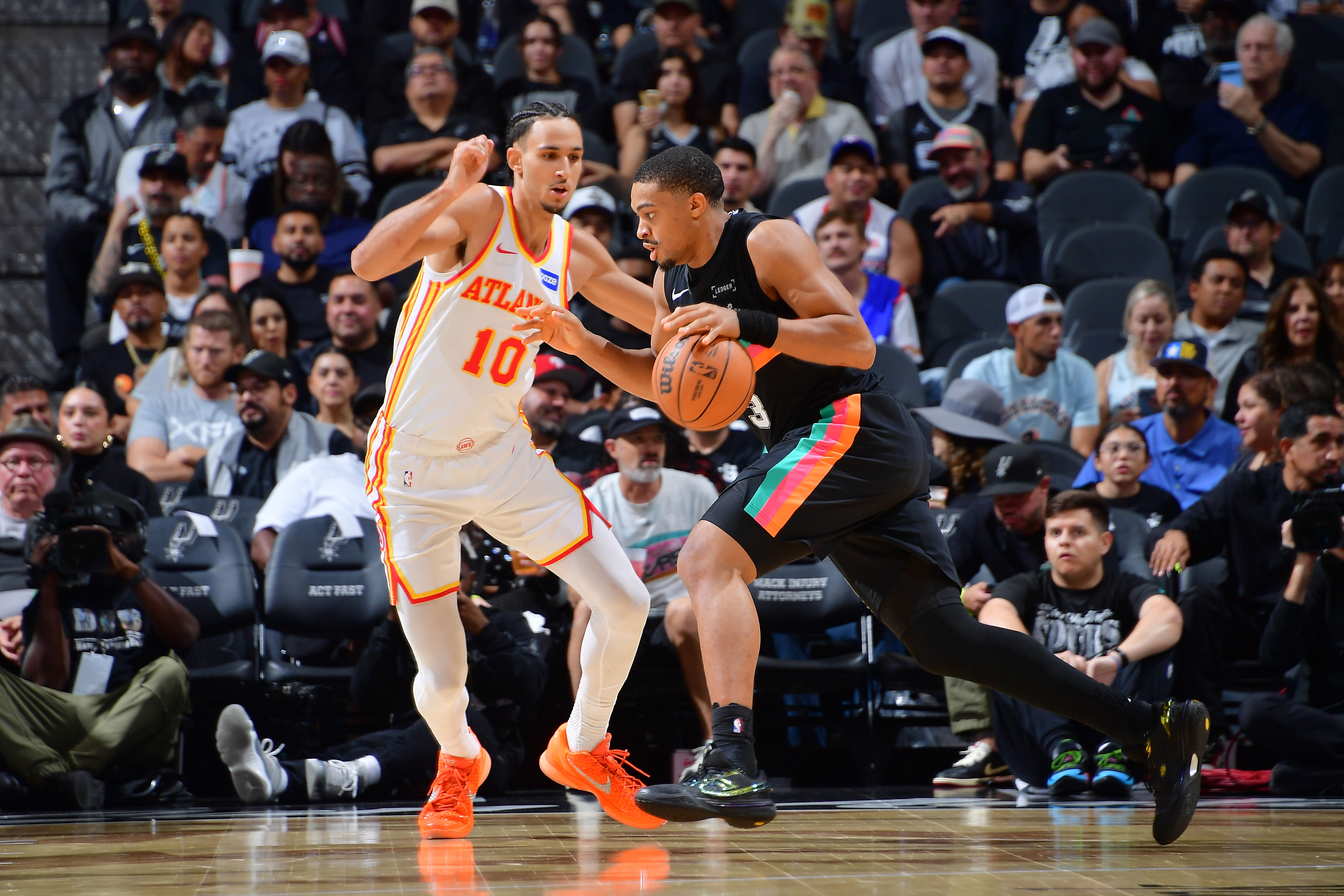 It’s time for basketball: Spurs at Atlanta Hawks