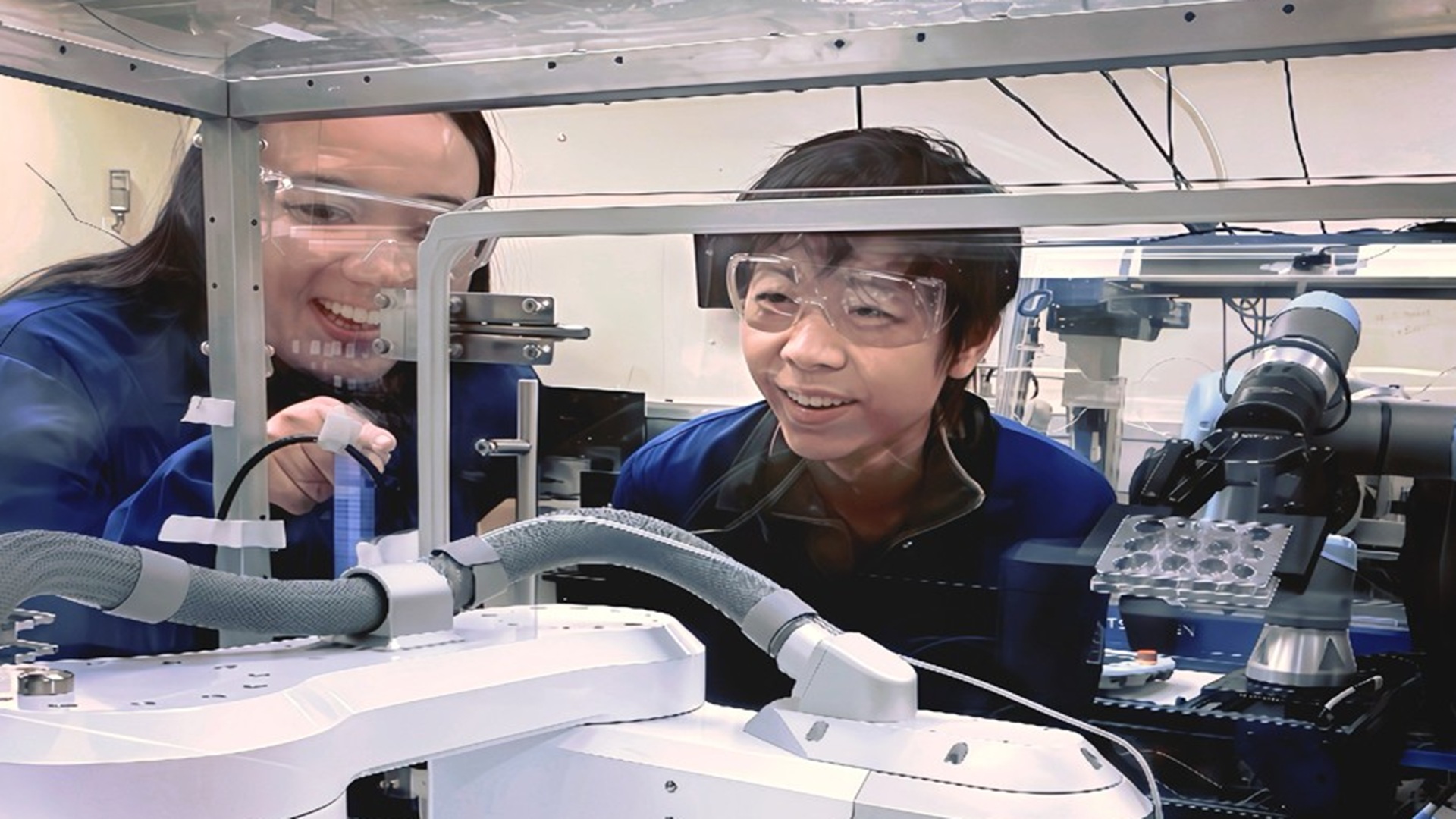 AI advisor keeps scientists in the loop while supercharging self ...