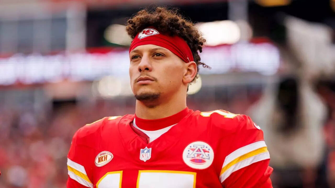 Chiefs urged to sign $40 million quarterback as insurance plan behind ...