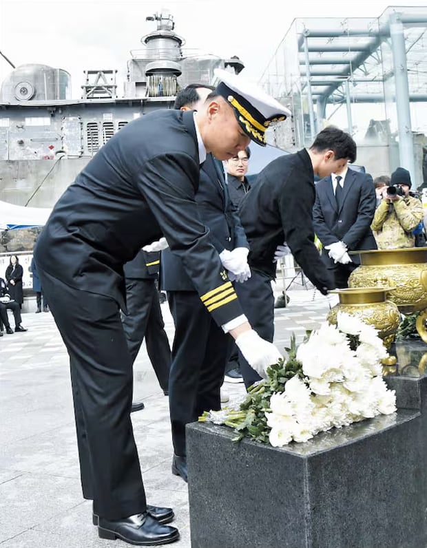Cheonan warrior returns as frigate commander after 5,050 days