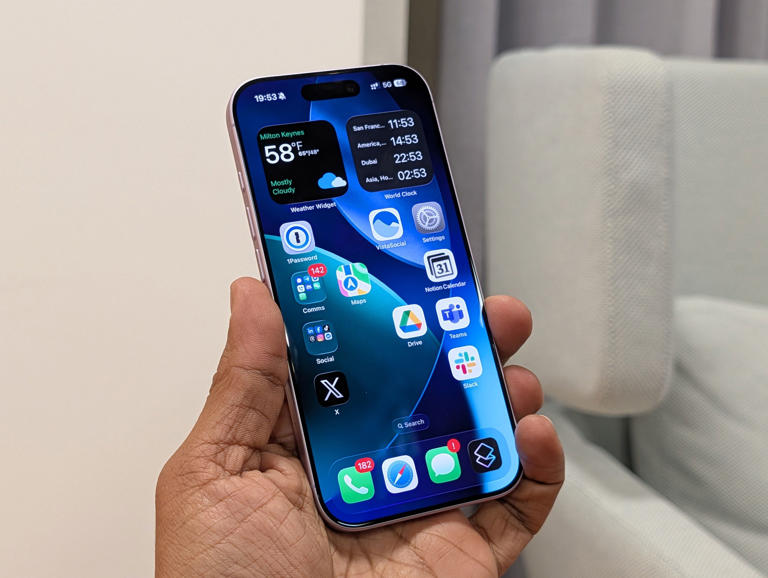 iPhone 18 Pro may kill the Dynamic Island and join the punch-hole party ...