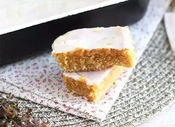 Lemon and oat brownies with lemon glaze