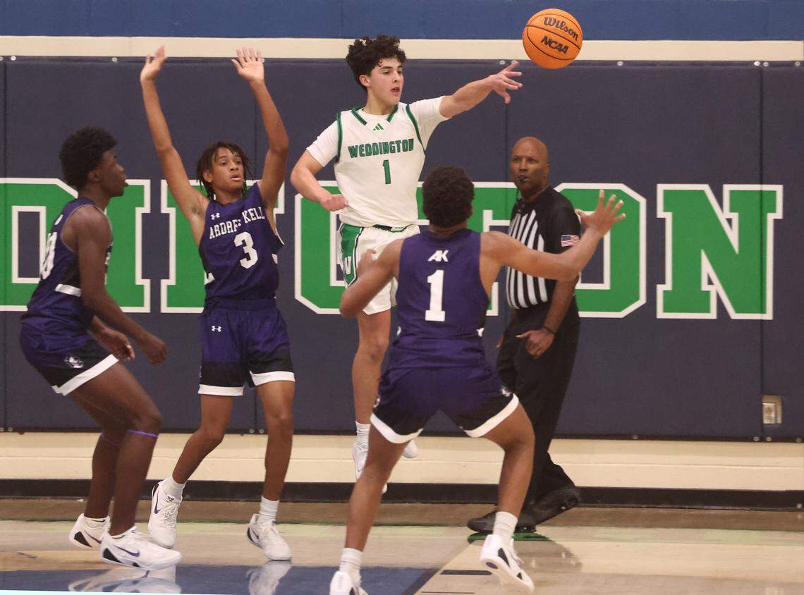 Follow Friday's boys' live high school basketball scores