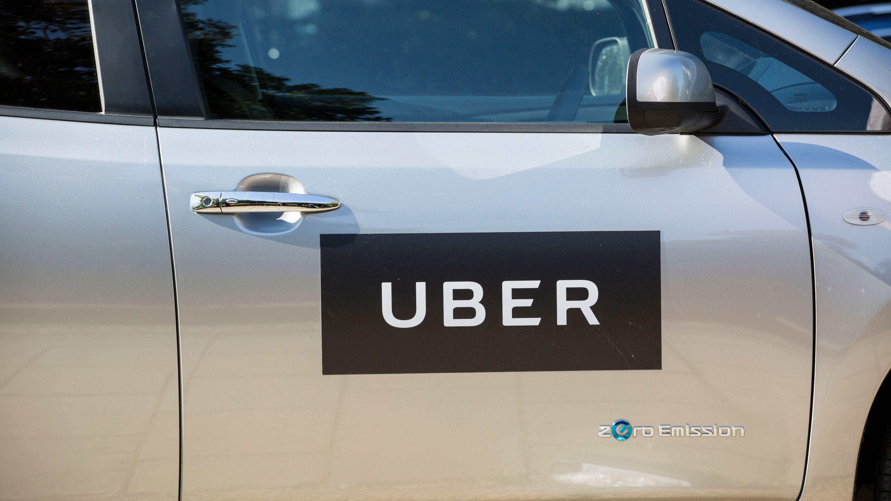 Uber seeks drivers after town's 7 year ban lifted