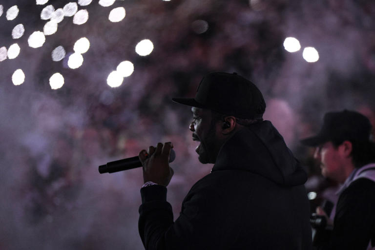 50 Cent's 'Many Men' electrifies Oklahoma crowd, and Sooners score two ...