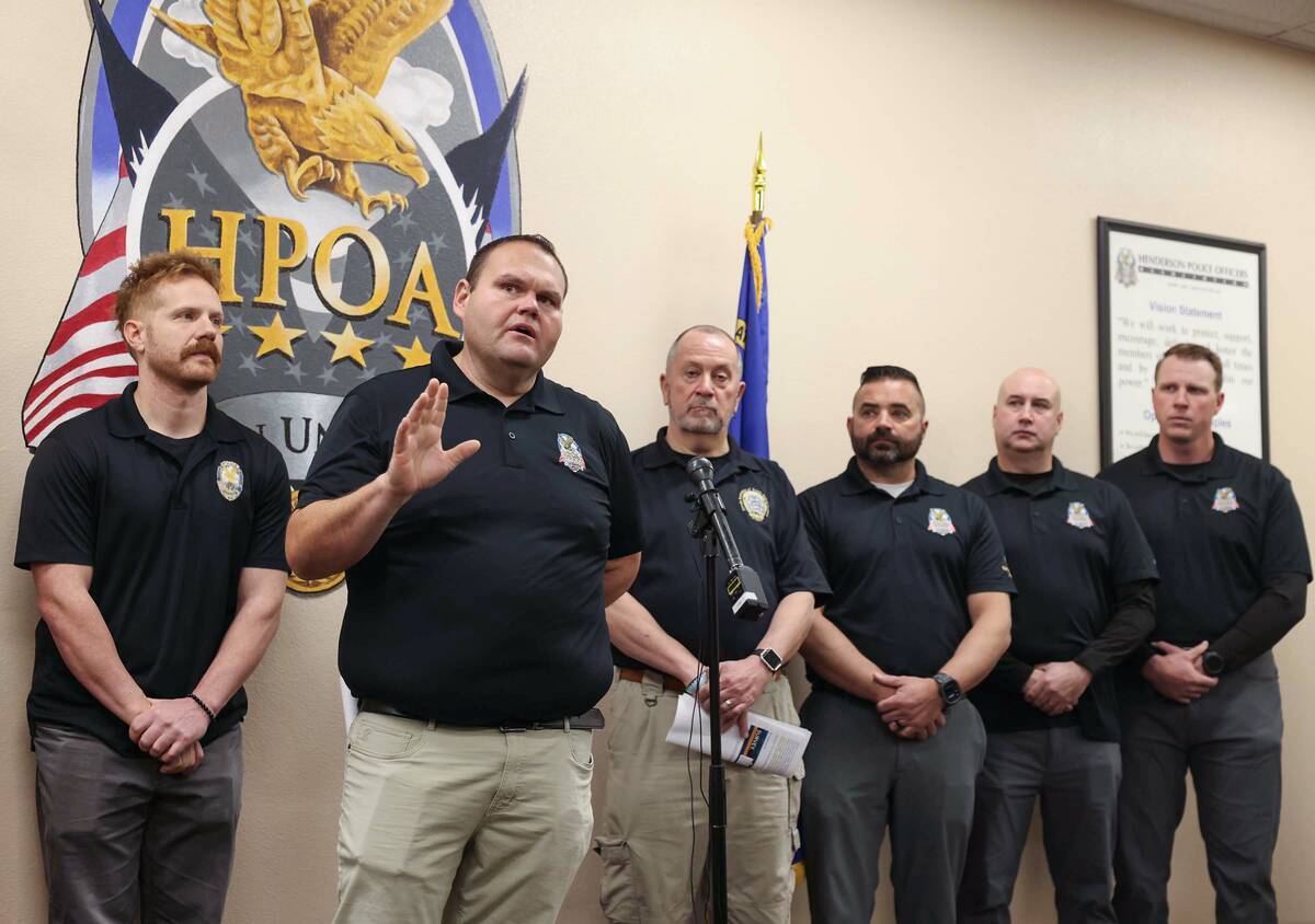 Henderson police unions call for censure of councilwoman