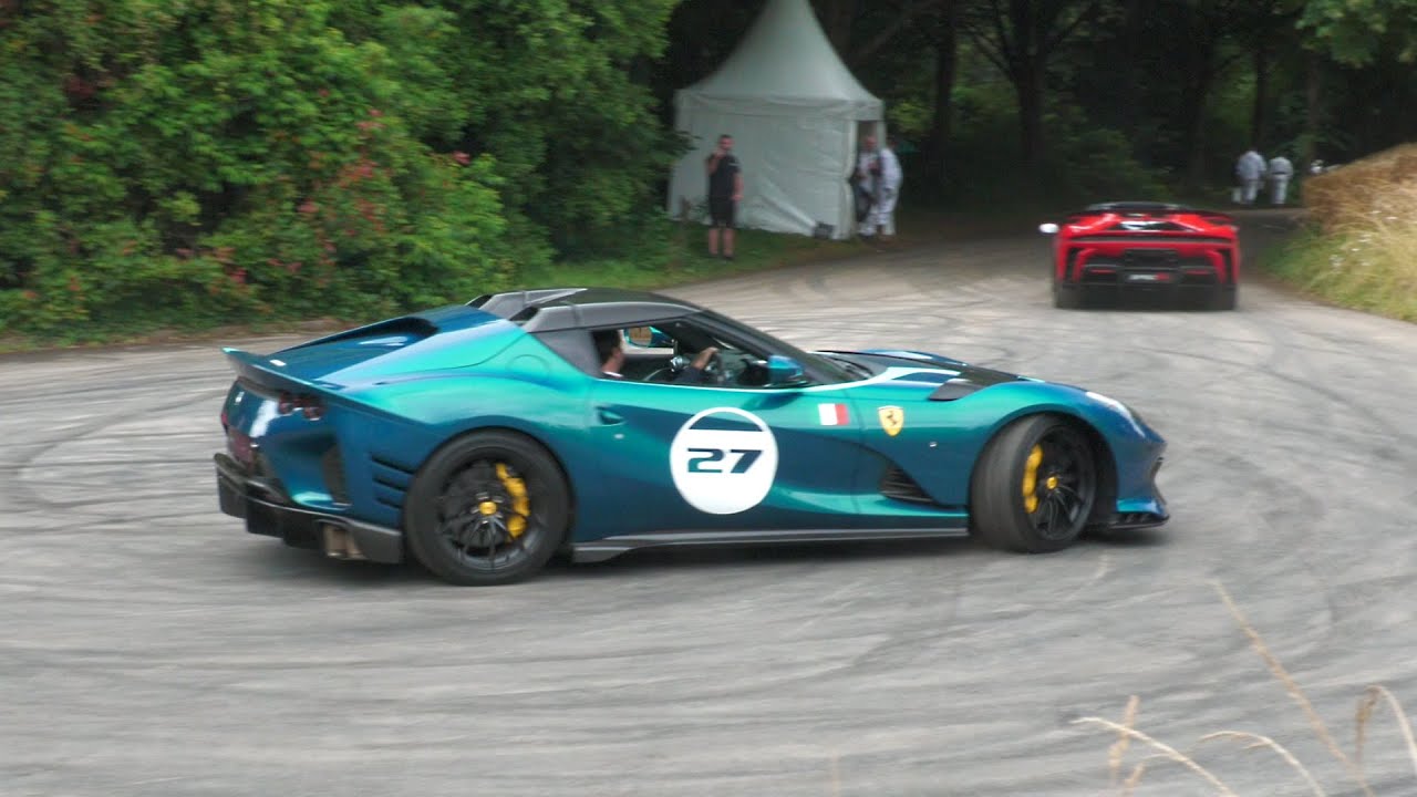 Dieser Ferrari beeindruckt mit Stil in schnellen Kurven