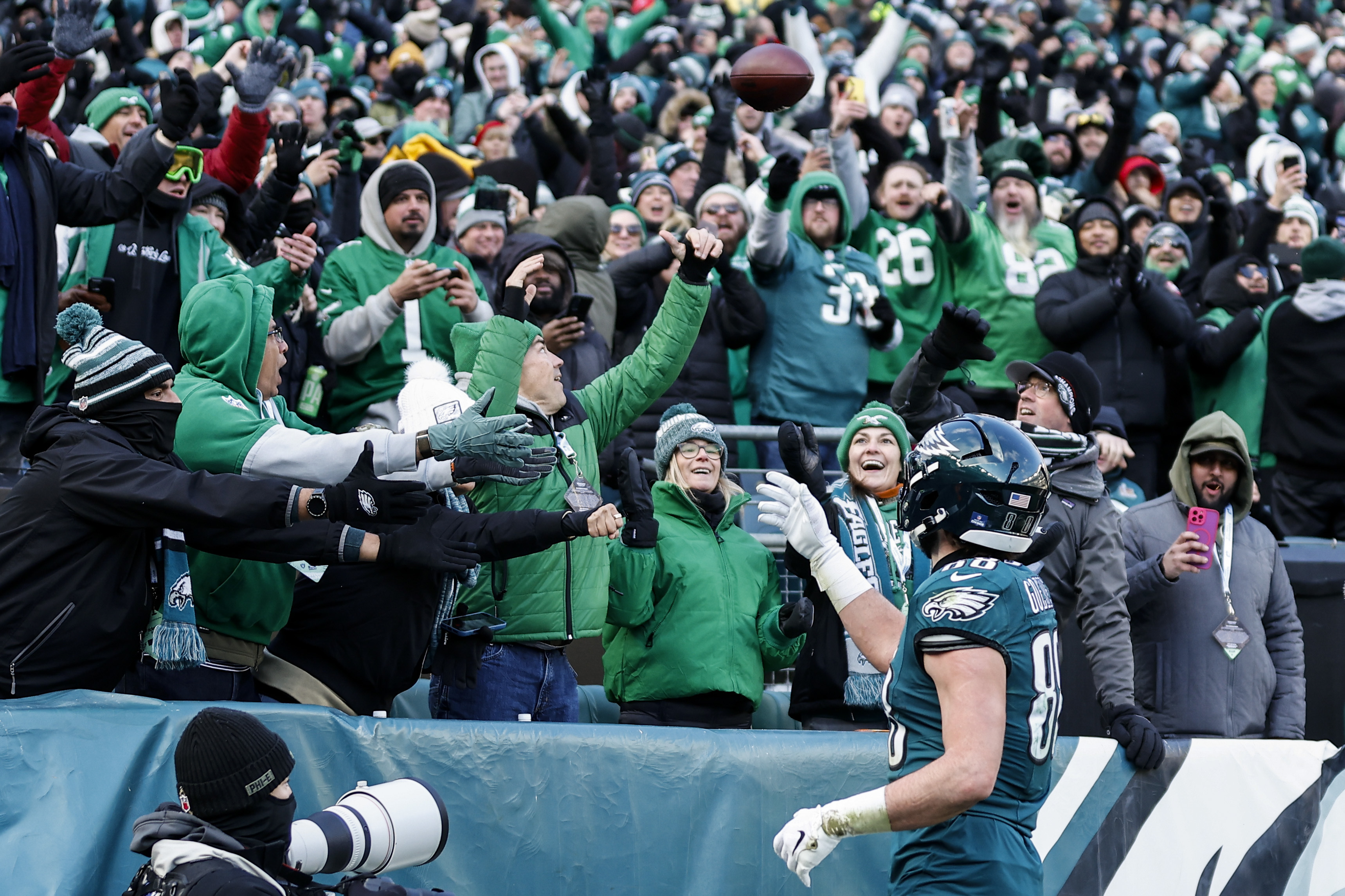 Porch pirates stole Christmas and Donna Kelce goes full 'Traitors ...