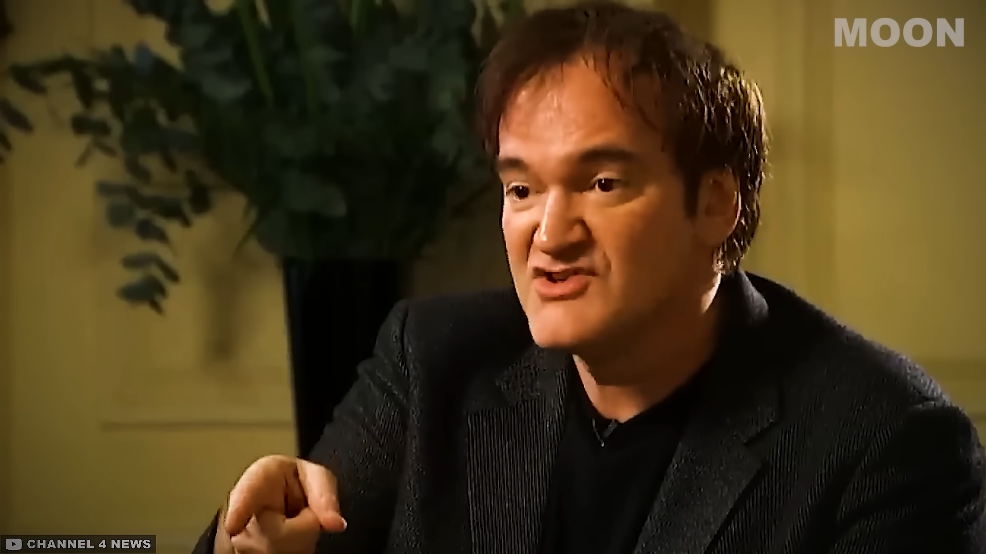 “I'm not your slave” - Quentin Tarantino shuts down a host on camera