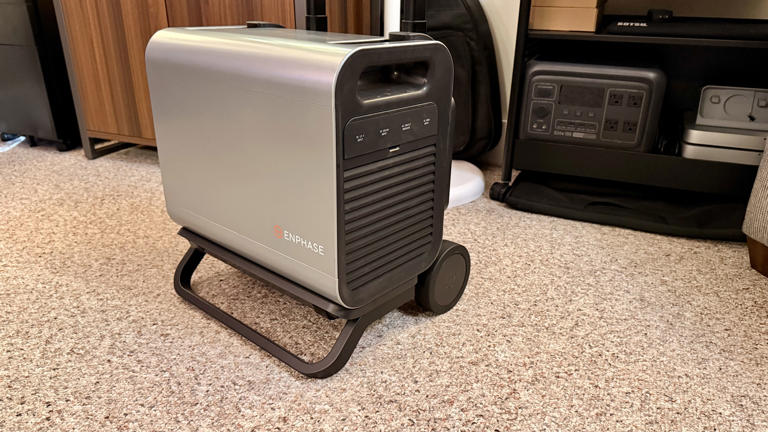 I tested the Enphase IQ PowerPack 1500 - a sleek power station ...