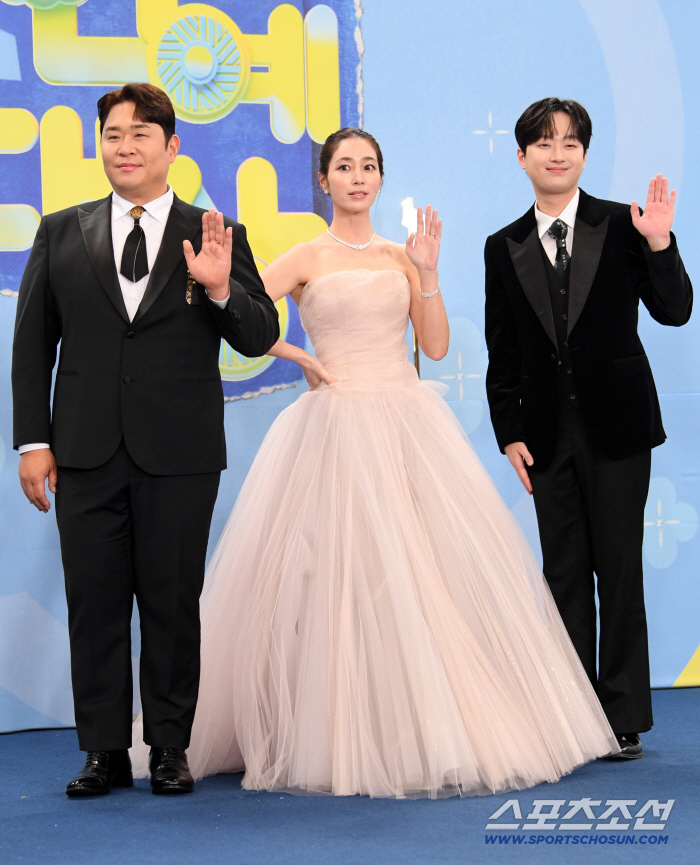 Moon Se-yoon, Lee Min-jung, Lee Chan-won, MC of KBS Entertainment Awards