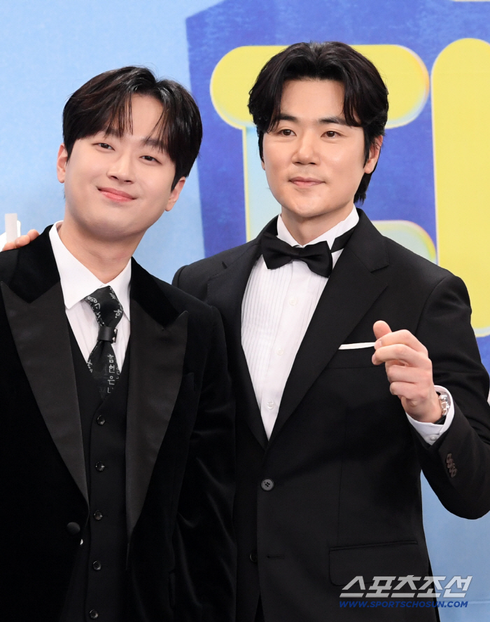 Lee Chanwon, Kim Kangwoo, in charge of visual