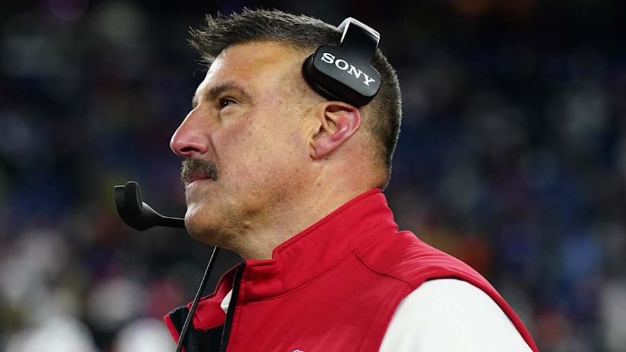 NFL analyst floats outrageous Patriots trade that would get Mike Vrabel ...